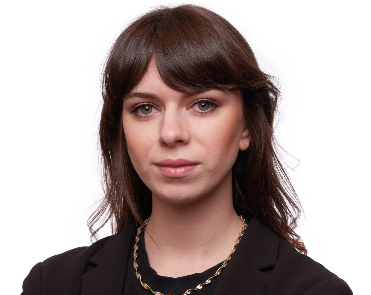 Nära sex av tio unga kvinnor har en tidsbegränsad anställning | Dagens ...